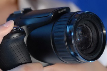 超高速連拍 Casio EX-F1 亮相! - [哈燒王 Hot3c]